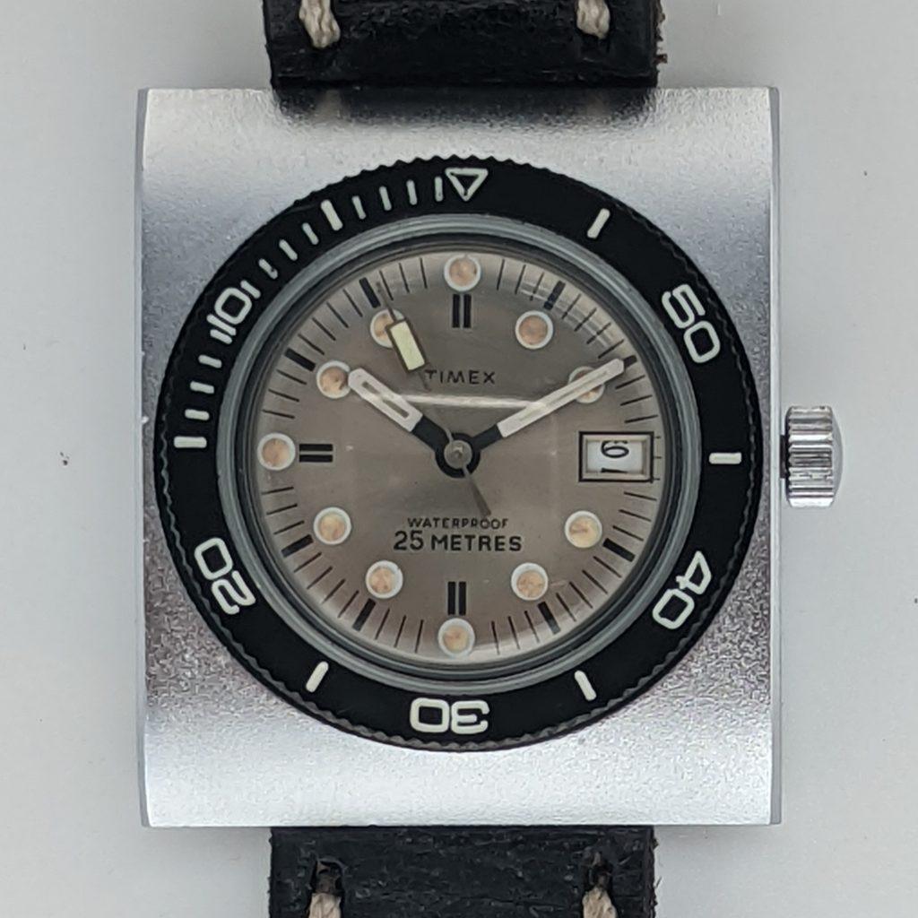Timex Marlin Calendar Dive Watch 27773 2572 [1972] | Vintage Timex Watches